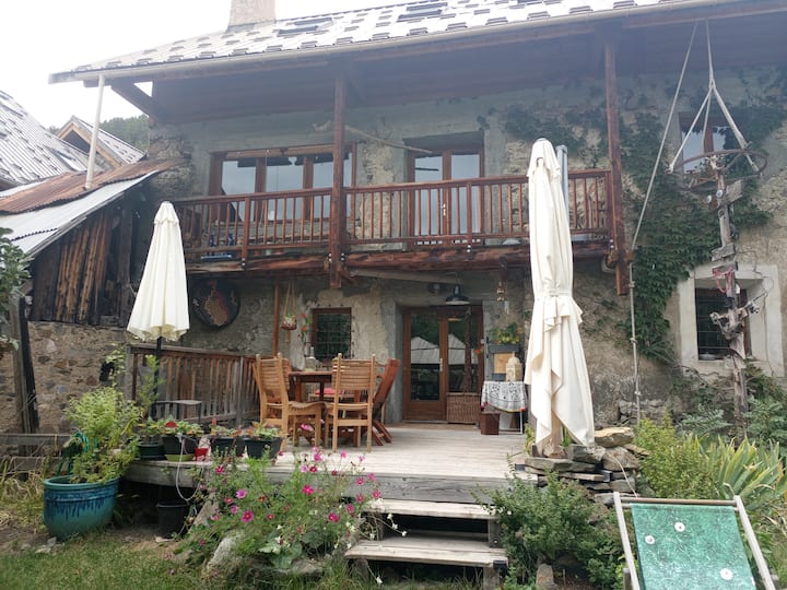 3 Ch D'hôte
11 Pers Avec Petit Déjeuner. - Puy-Saint-Vincent