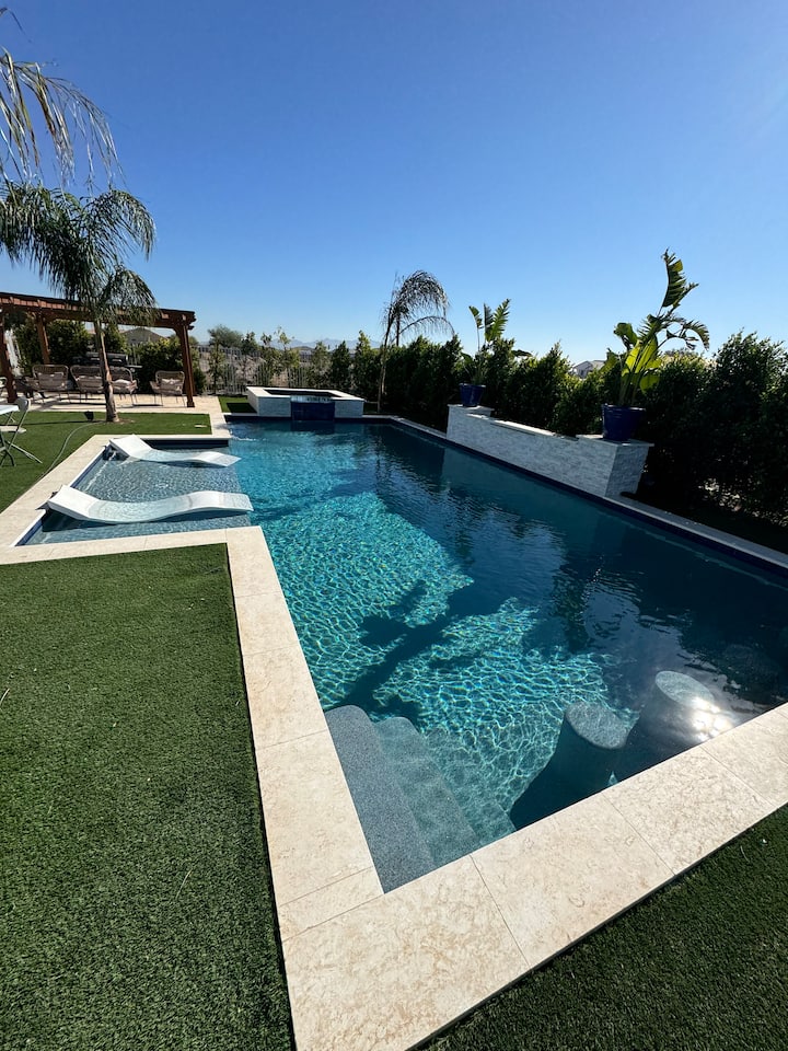 Luxury Escape On Passeo Way | Private Pool & Space - Buckeye, AZ