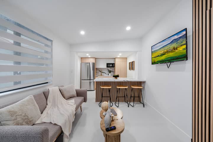 The Lux Gables Paradise Miami Apartment - South Miami, FL