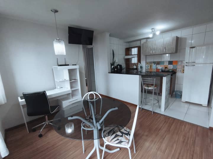 5 - Apartamento Iracema Home Office Completo - Curitiba