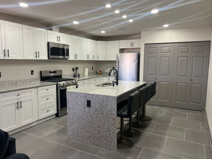 Beautiful Modern Home On Northeast El Paso - El Paso, TX