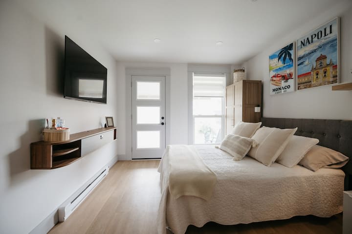 The Nano - Guest Suite - Napanee