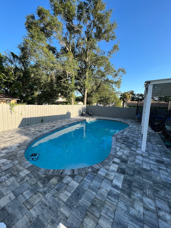 Studio Apartment - Jacksonville, FL