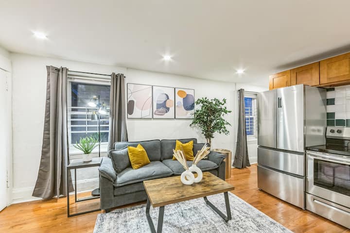 Cozy Center City 1br Apartment W/patio! - Philadelphia, PA