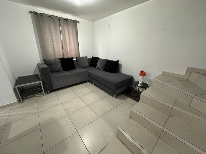 Linda Casa Cerca Del Aeropuerto - Jalisco