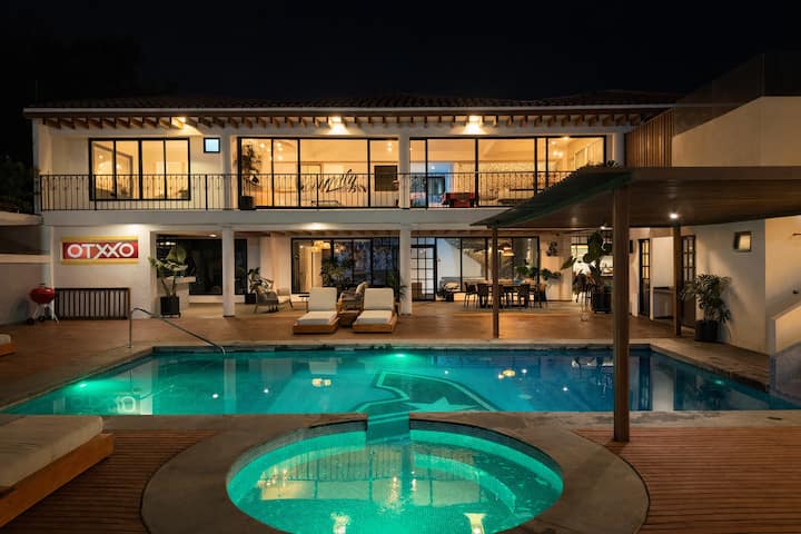 Villa Para 28 En Cuautla | Alberca Climatizada - Cuautla