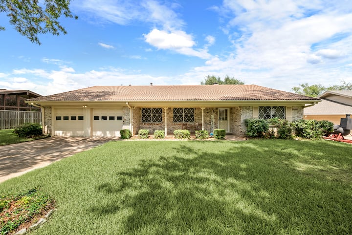 Cozy Home Away From Home – Perfect For Long Stays - Arlington