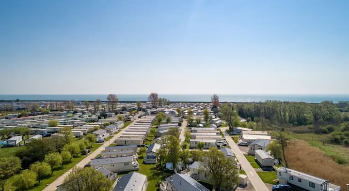 Located At New Beach Holiday Park In Dymchurch. - Hythe
