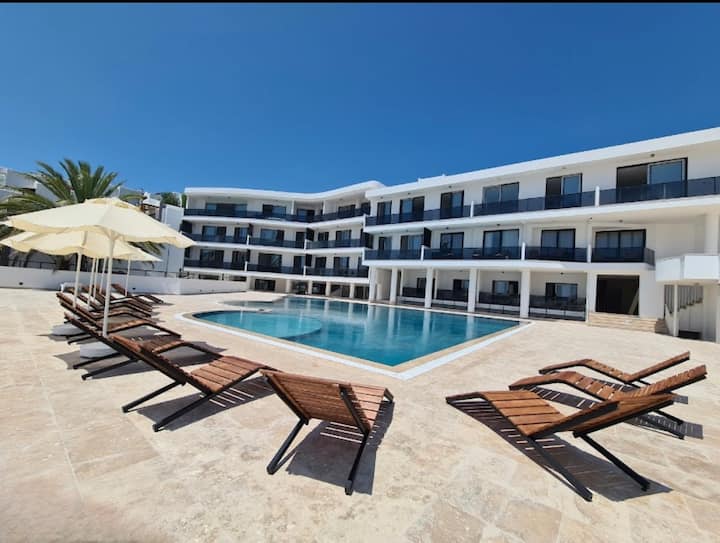 Havuzlu Rezidans Bahçe Katı Merkezi Konum. - Bodrum