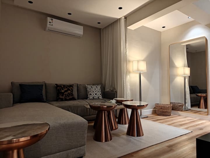 Modern, Cozy Loft In Alrabiee, 75inch Tv - Riyadh