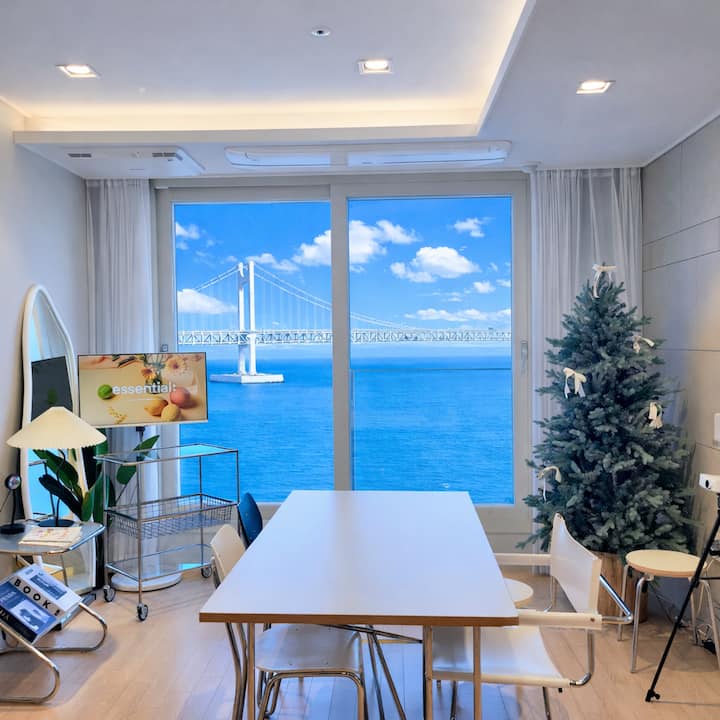 완벽광대뷰#늦은체크아웃#3룸(침실2,거실1)#무료주차#침대3#7인#빔#tv#럭셔리호텔컨디션 - South Korea