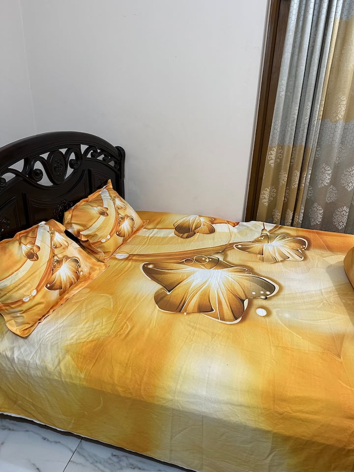 Ali’s Cozy Flat - China