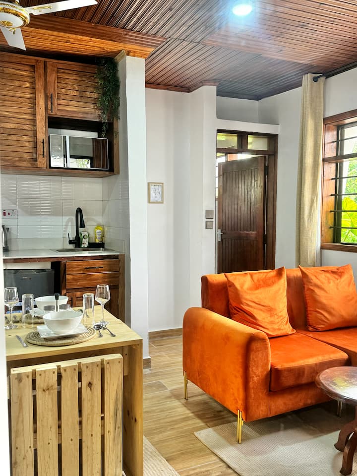 Woodgarden Flat Near The Beach - Tanzania