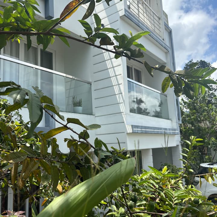 Whitescape Haven - Thekkady