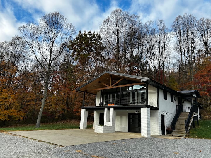 Woods And Water Retreat: Charming Home On 7 Acres - Atwood Lake, OH