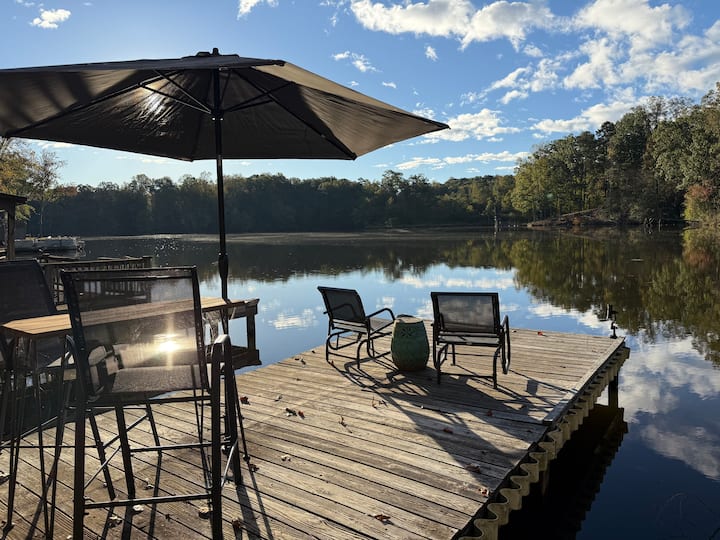 Romantic Lakefront House W/dock And Stunning Views - Belton, SC