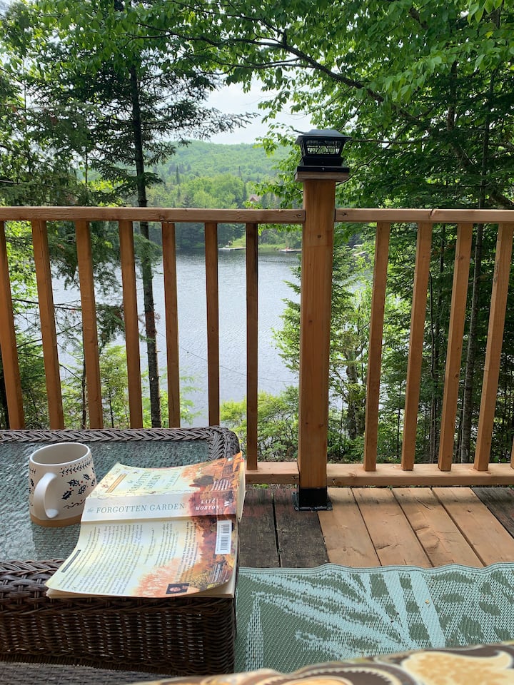 Vintage Vibe Waterfront Cottage - Laurentides