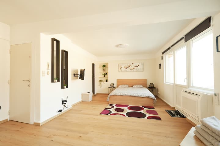 Studio-balcon (Center Of Mons) - Mons