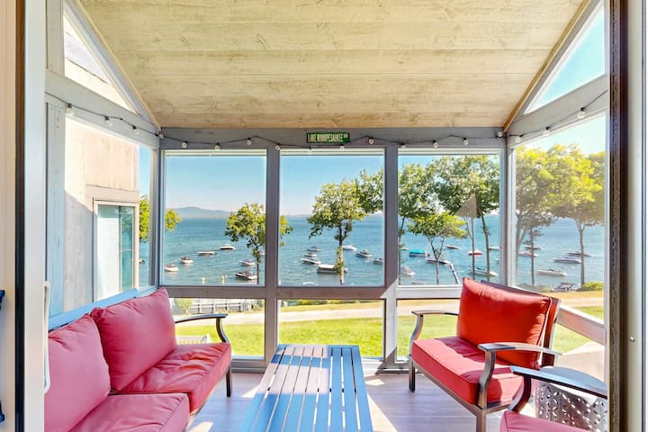 3br Samoset Lakefront Townhouse With Water Views - Gilford, NH