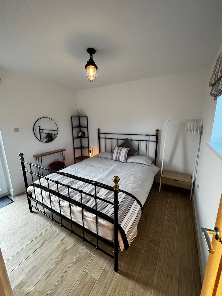 The Little Inn - Usk