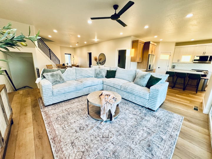 Red Rock Sunset Retreat - St. George