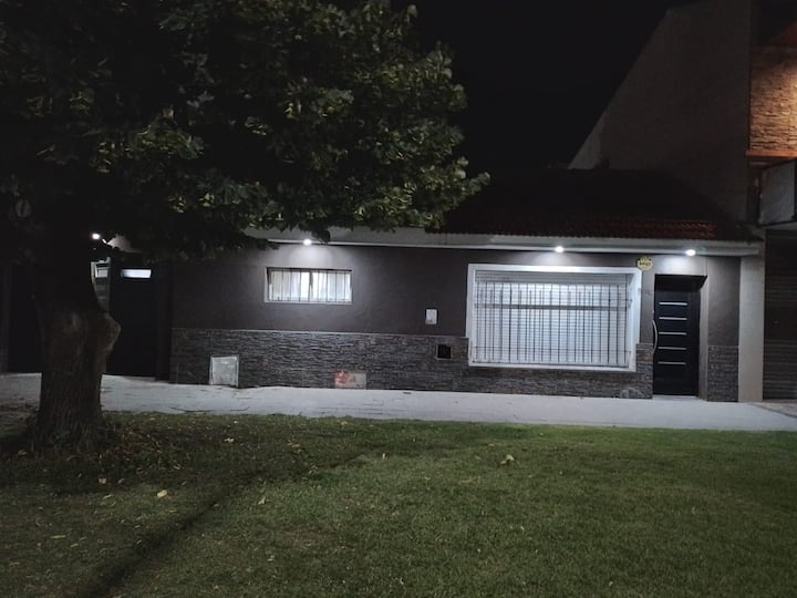 Casa Muy Buena Ubicación - Miramar