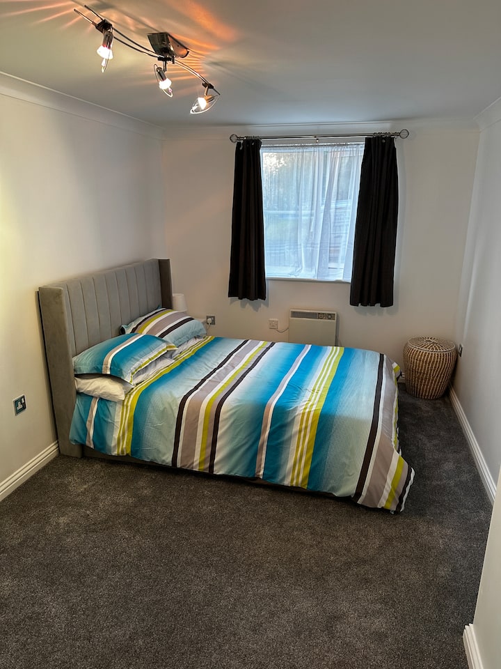 Flat In High Wycombe - High Wycombe