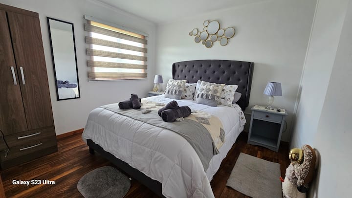 Cabaña Amarilla/ 4 Persona+ Acogedora + Lavadora - Natales