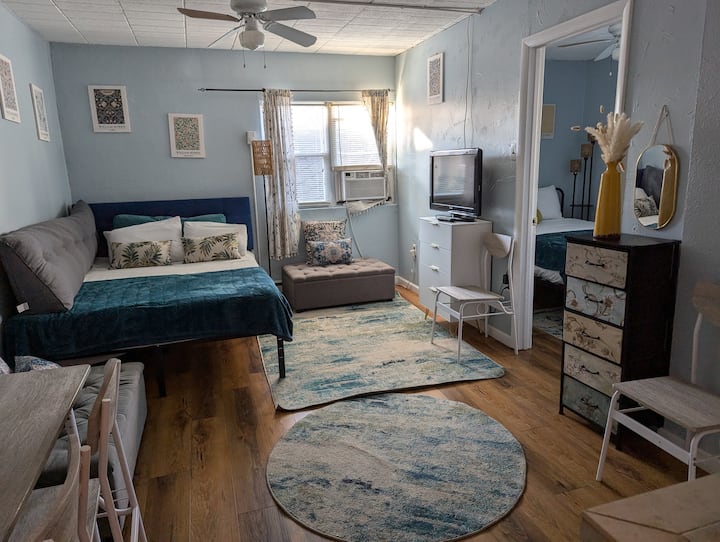 One Br And Move In Ready. - New Jersey