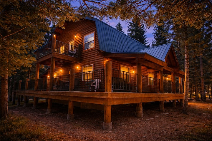 Blue Pines Sleeps 20 | Hot Tub | Near Yellowstone - Island Park, ID
