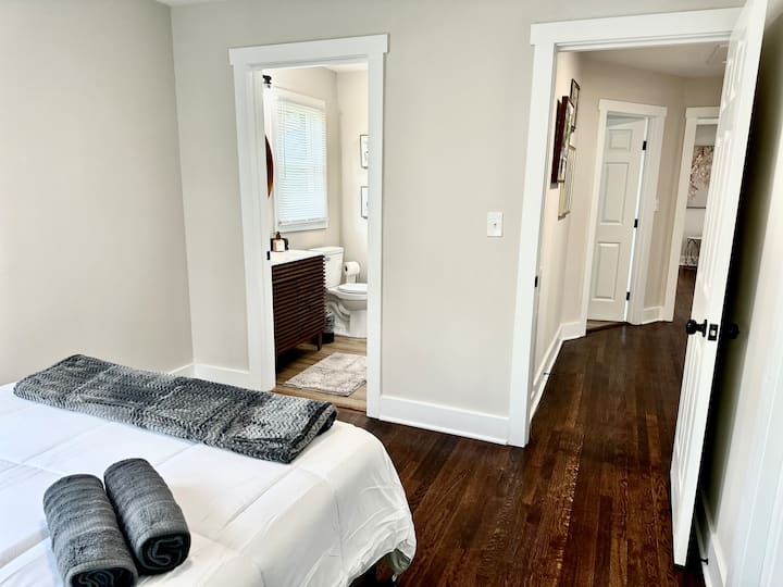 13-guest Dual Home Near Elon University & Downtown - Burlington, NC