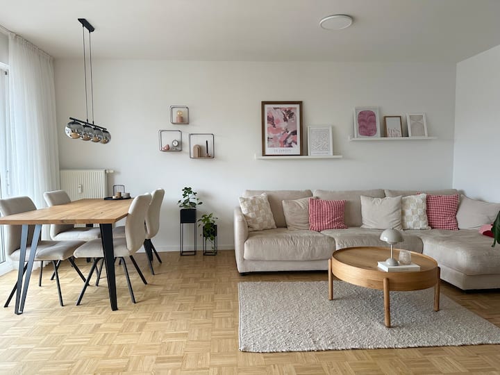 Wie Zuhause | 80qm Wohnung Mit Parkplatz - Cologne