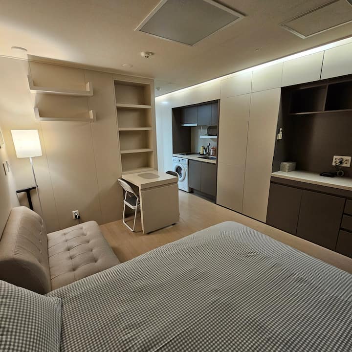 Mstar 1400 A, Line 9, 1 Minute, Tv, Sofa - Szöul