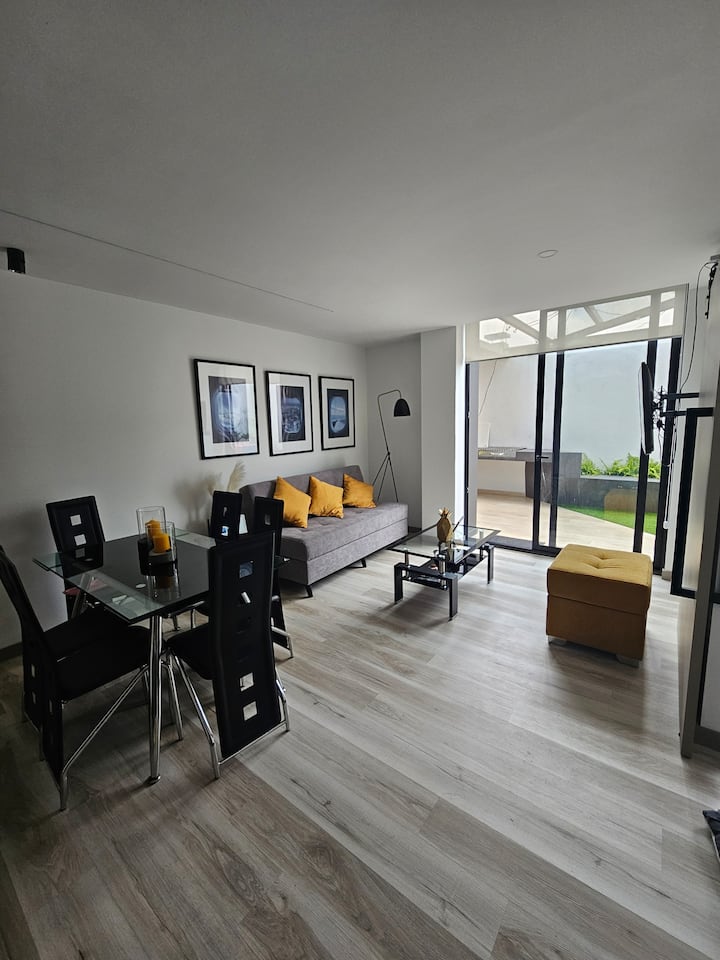 Suite Moderna, Buena Ubicación - Quito (Ecuador)