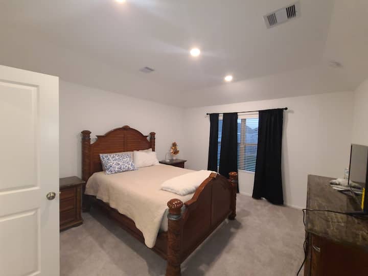 Master Bedroom/personal Shower - Conroe, TX