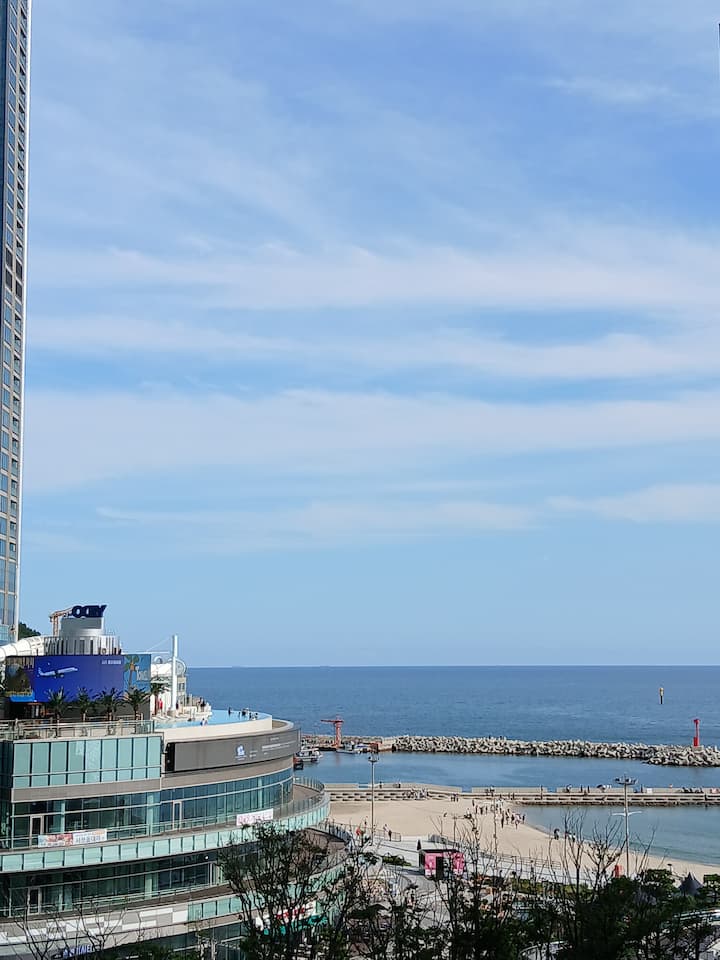 (2/76)바다전망/해변1분/깨끗한숙소/넷플릭스 - Busan