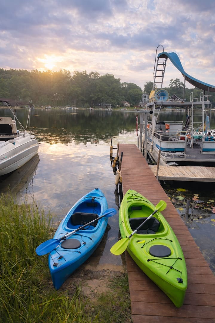 Lake Cabin W/ Dock + Kayaks Near Ann Arbor - Brighton, MI