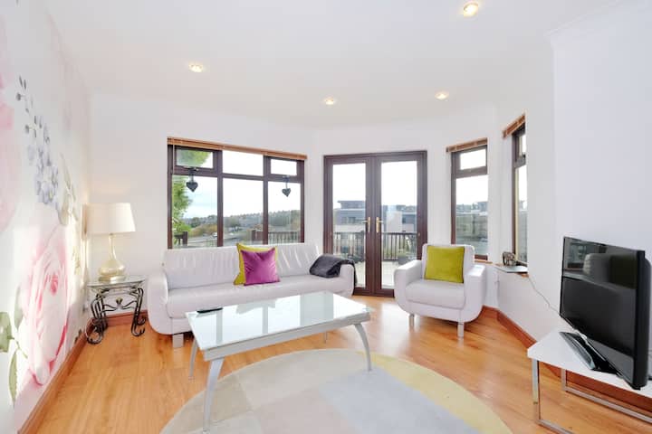 5 Bed House Aberdeen City - 亞伯丁