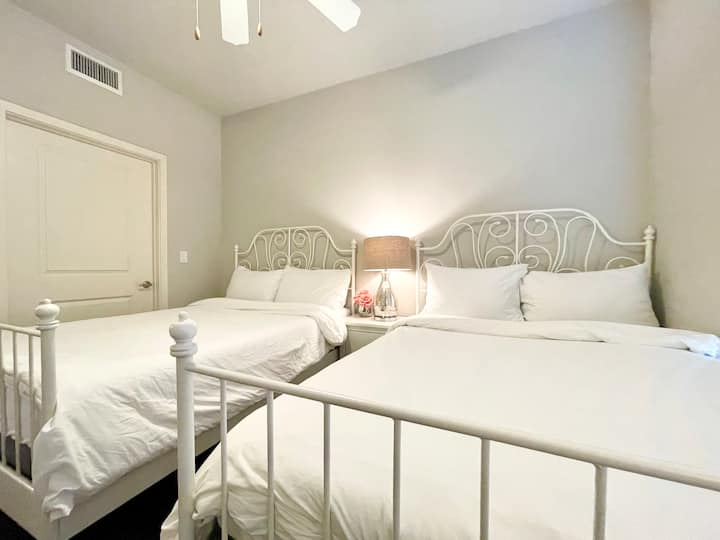 Cozy 2 Beds 1b1b Apt Walkable To Shoping - Costa Mesa, CA