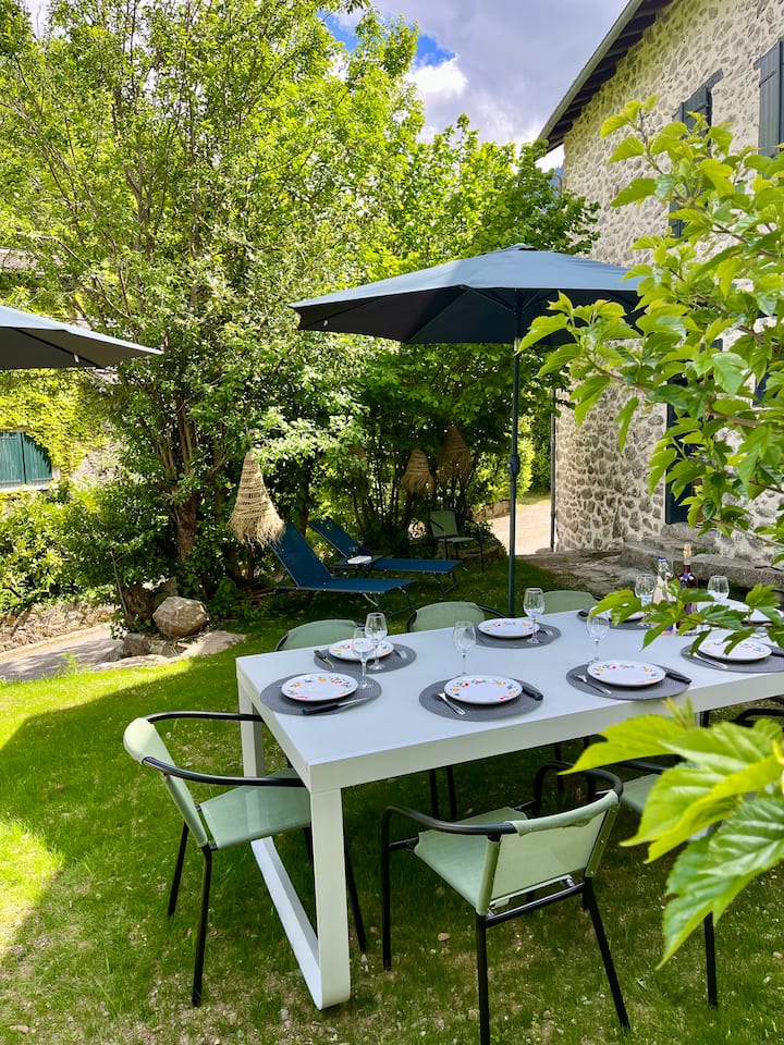 Gîte De Montagne 180m2
5 Chambres, 3 Sdb - Ax-les-Thermes
