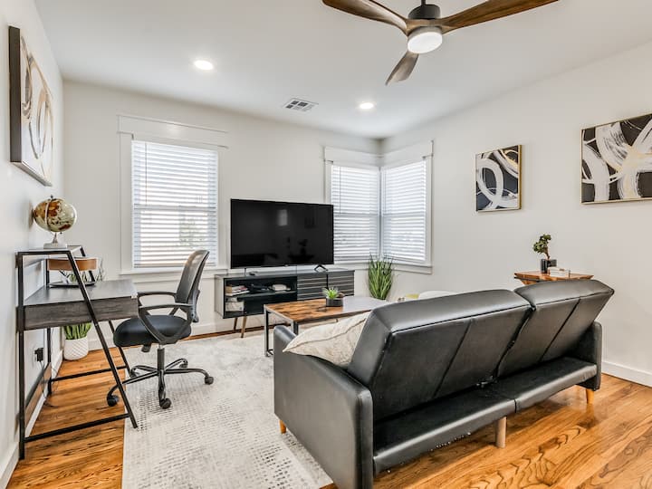 Your Long Stay Downtown Home! -  Fully Renovated - Bartlesville, OK