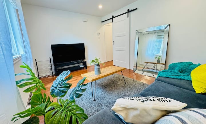 The Griffintown. Pet Friendly - LaSalle