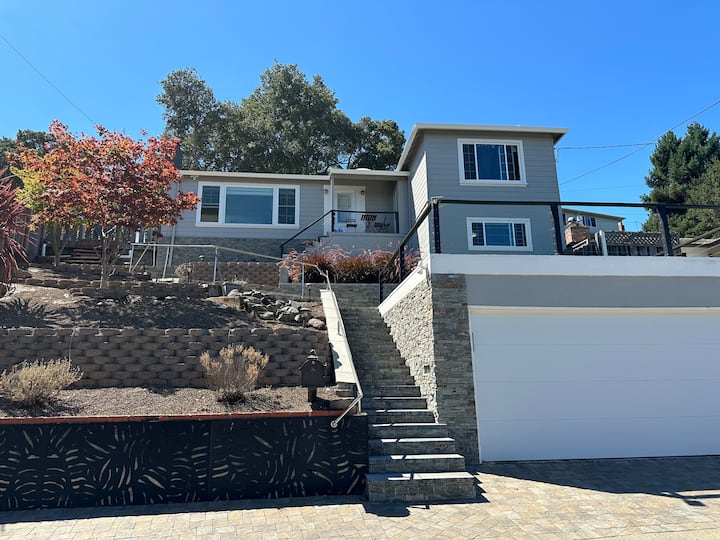 Family Friendly + Crib + Office - Burlingame, CA