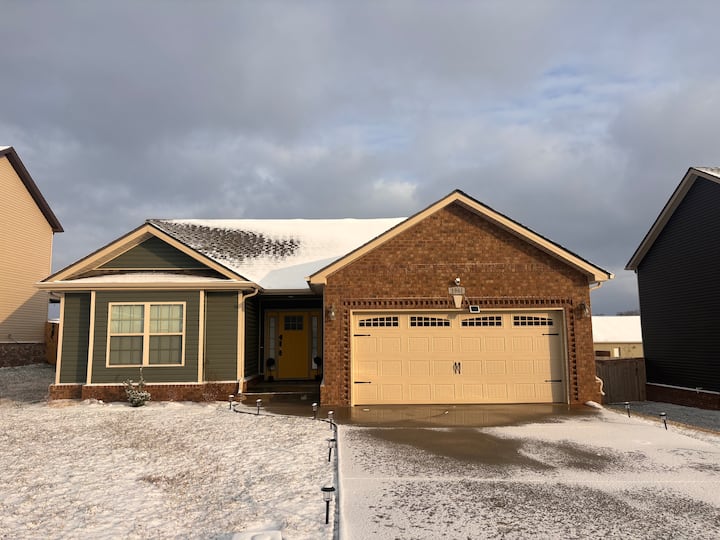 Comfortable Home In Clarksville - Clarksville, TN
