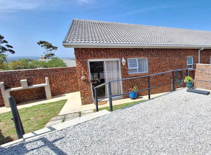 Heuning Nessie - Bredasdorp