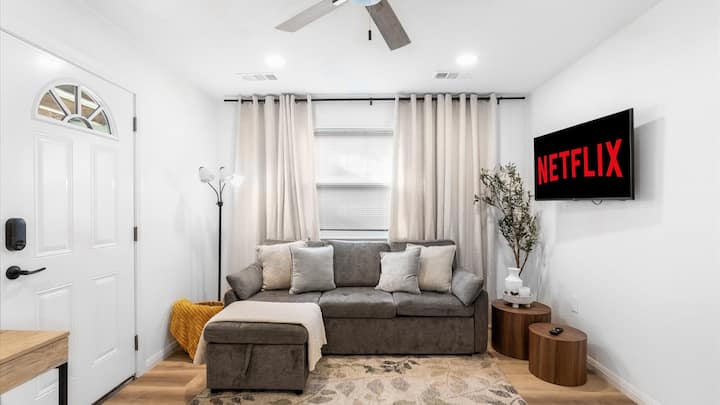 *New*cozy Home 7 Minutes From Bishop Arts*hot Tub* - Highland Hills - Dallas