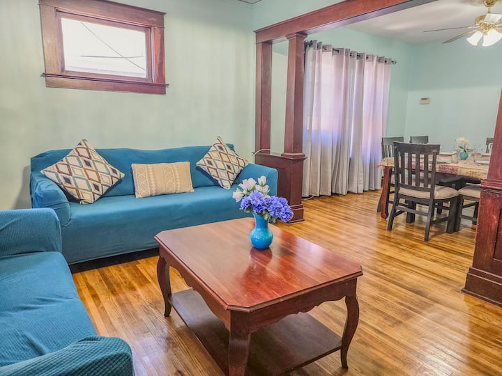 2br Upper Apartment | 7 Min To The Falls - Niagara Falls, NY