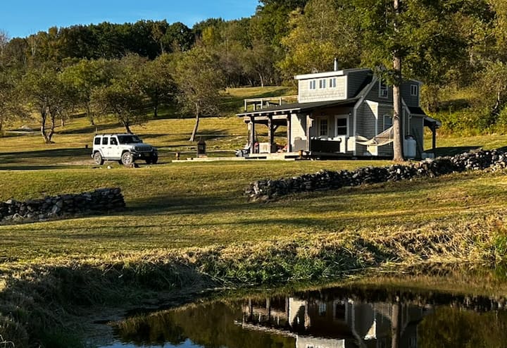Pond View Retreat. Off-grid, Rustic & Dog Friendly - Hudson Valley, NY