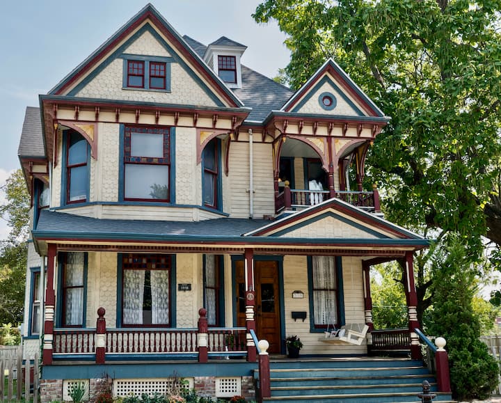 Walk To Downtown~near Wineries & Fall Attractions - Camden, MO