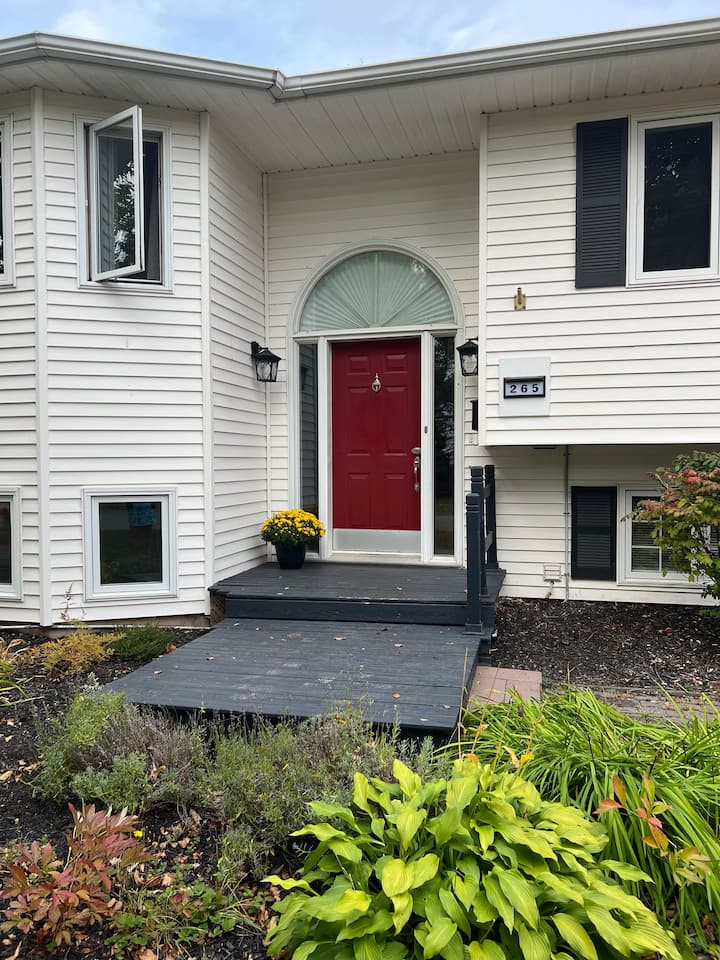 Charming & Relaxing Retreat By Trails, 5 Min To Dt - Fredericton